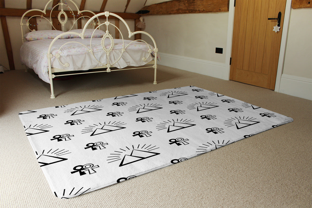 Egyptian pyramid and ankh (Rug) – Benjamin Tate Design